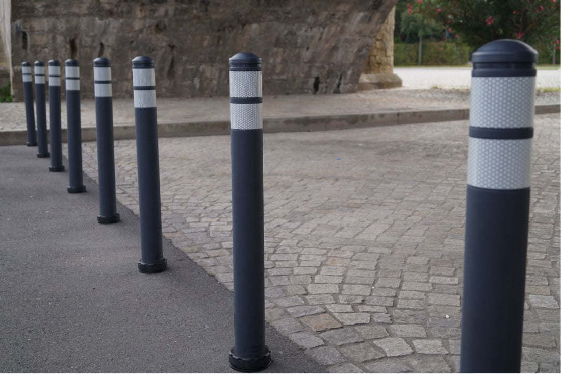 Flexbrite™ Metro Flexible Bollard | Pittman